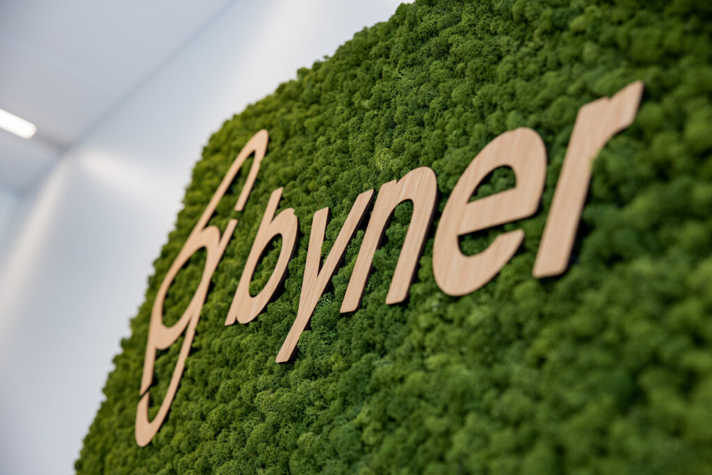 Neem gerust contact met ons op • Byner